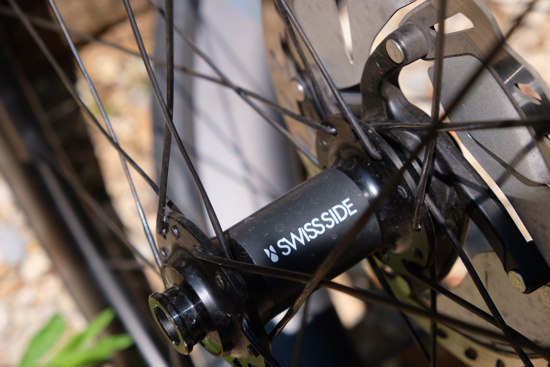 Swiss Side Hadron Classic 485 Disc | Trimax Magazine
