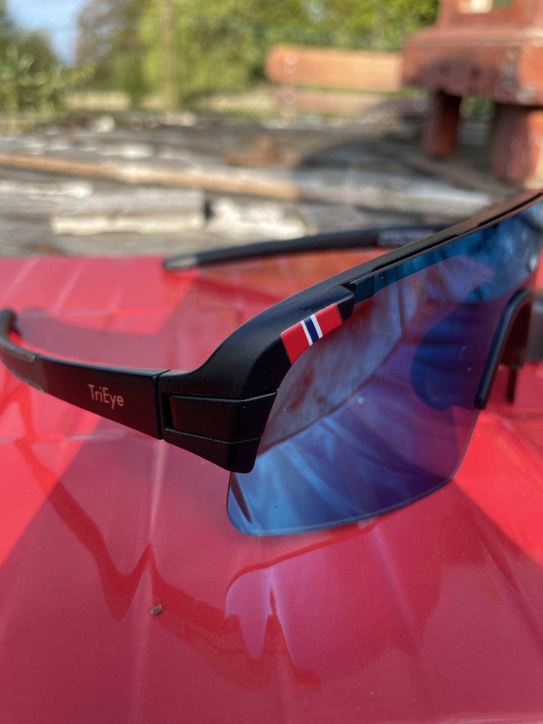 Tri Eye : « Miroir, dis-moi qui est derrière. » | Trimax Magazine